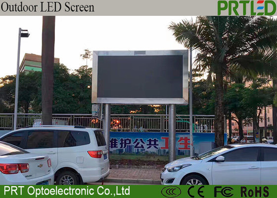 China Waterproof Programmable Electronic Advertising Boards P5 For Roadside supplier